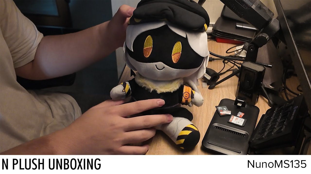 Murder Drones N Plush Unboxing - YouTube