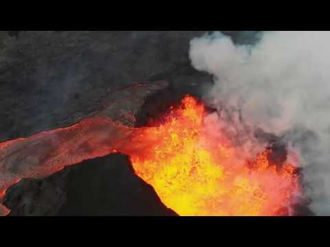 Inside Fissure 8, Kilauea Volcano - YouTube