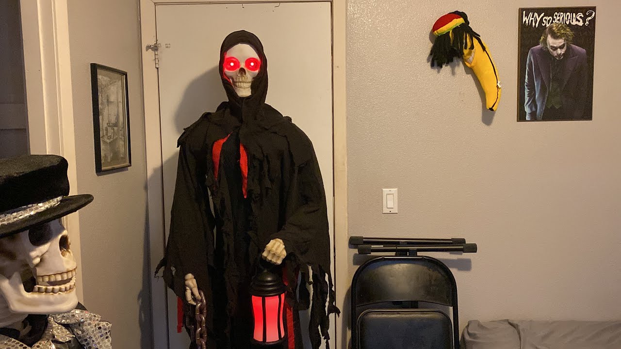 Gemmy 2009 Cloaked Reaper (Lowes Version) - YouTube