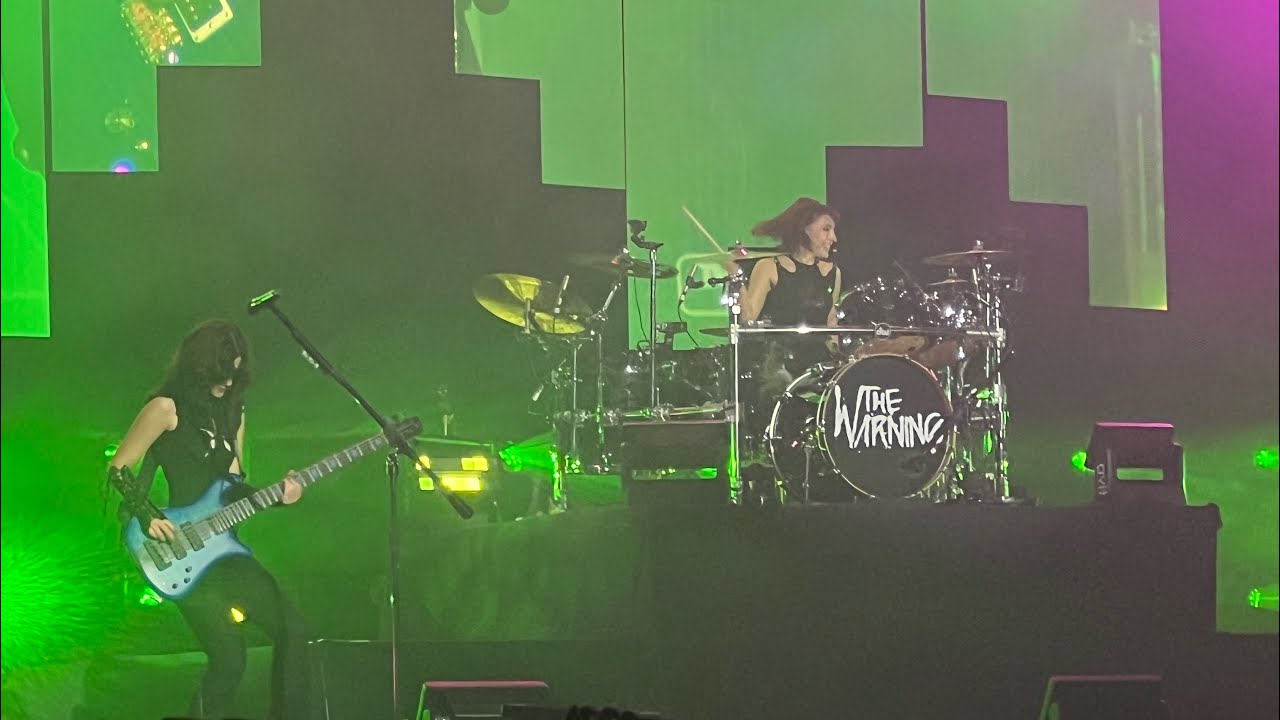 The warning - More live @ pepsi center Mexico City - YouTube