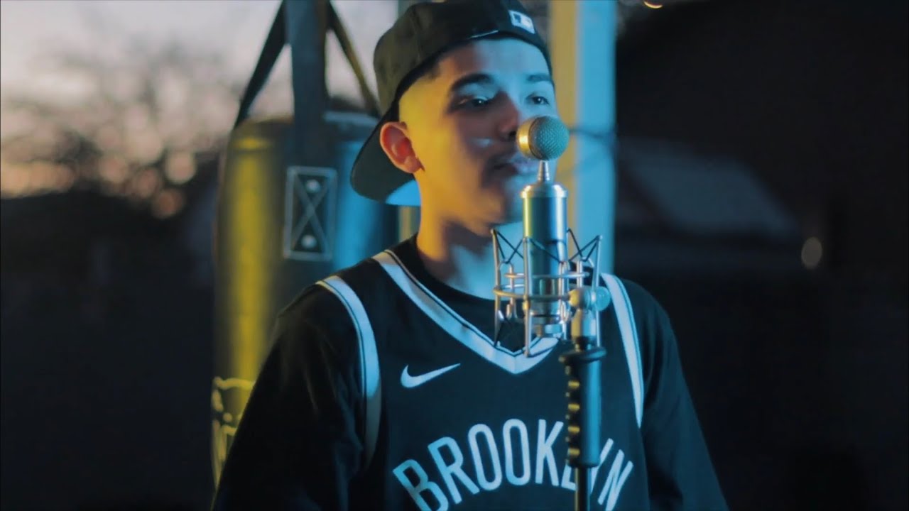 Rico Rich - Freestyle (Official Mic Performance) - YouTube