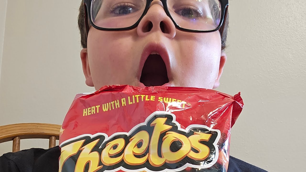 🔥💀hot spicy cheeto challenge 🔥💀 - YouTube