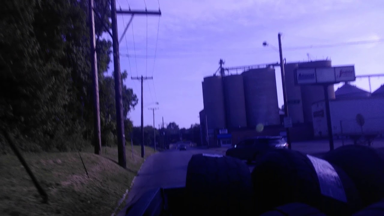 Ohcr 4095 and 3185 at the Y bridge with garbage cars - YouTube