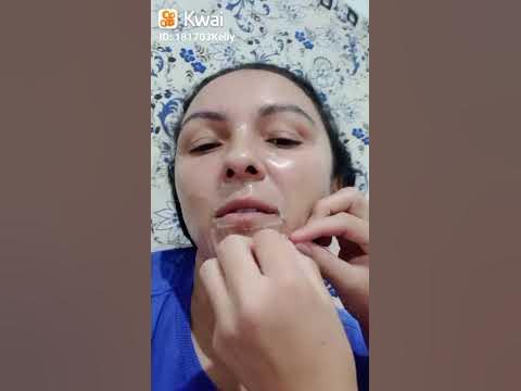 olha eu tirando a máscara que passei a cola no rosto muito bom o ... olha eu tirando a máscara que passei a cola no rosto muito bom o ...