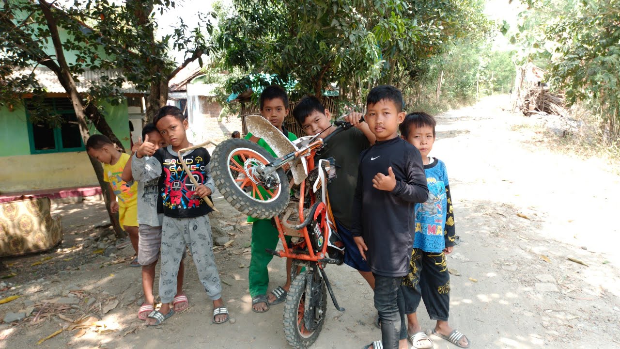 Bocil Trabas Pake Sepeda Extrem - YouTube