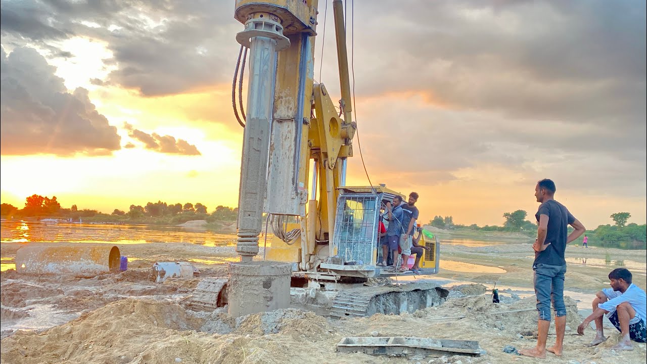 Digging deep piller hole / Excavator Crane Drilling 😨 - YouTube
