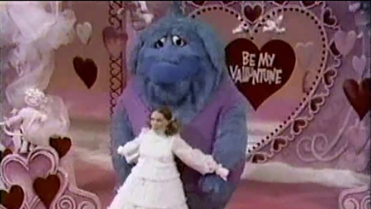 Thog and Mia Farrow - "Real Live Girl" from The Muppets Valentine Show ...
