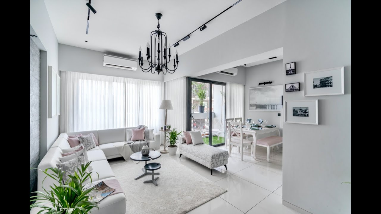 Balancing functionality, modernism, and comfort: a 'less is more ...