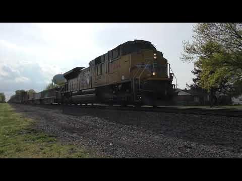 A Single UP SD70AH leads NS 268 through Manville, NJ 4/27/23 - YouTube