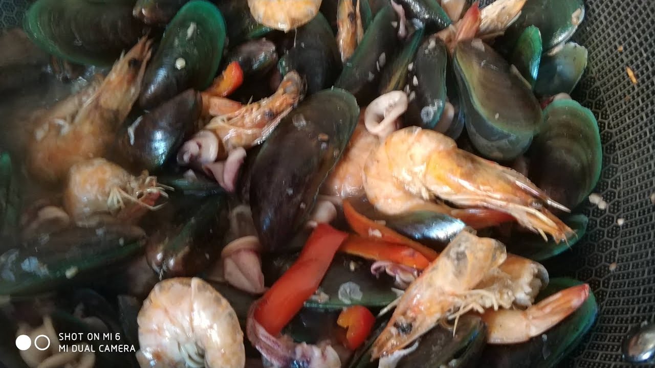 Recipe Gisa mix seafoods Tahong. Pusit. Hipon - YouTube