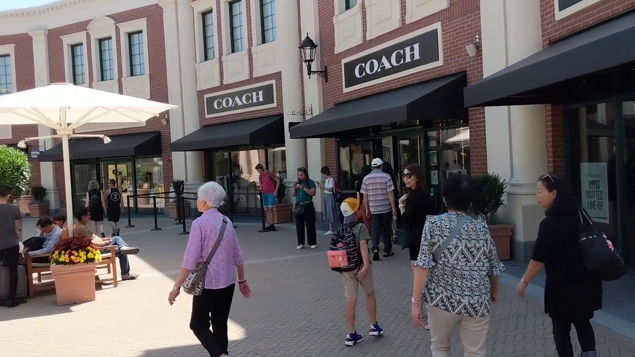 McArthurGlen Designer Outlet Vancouver Quick Tour - YouTube
