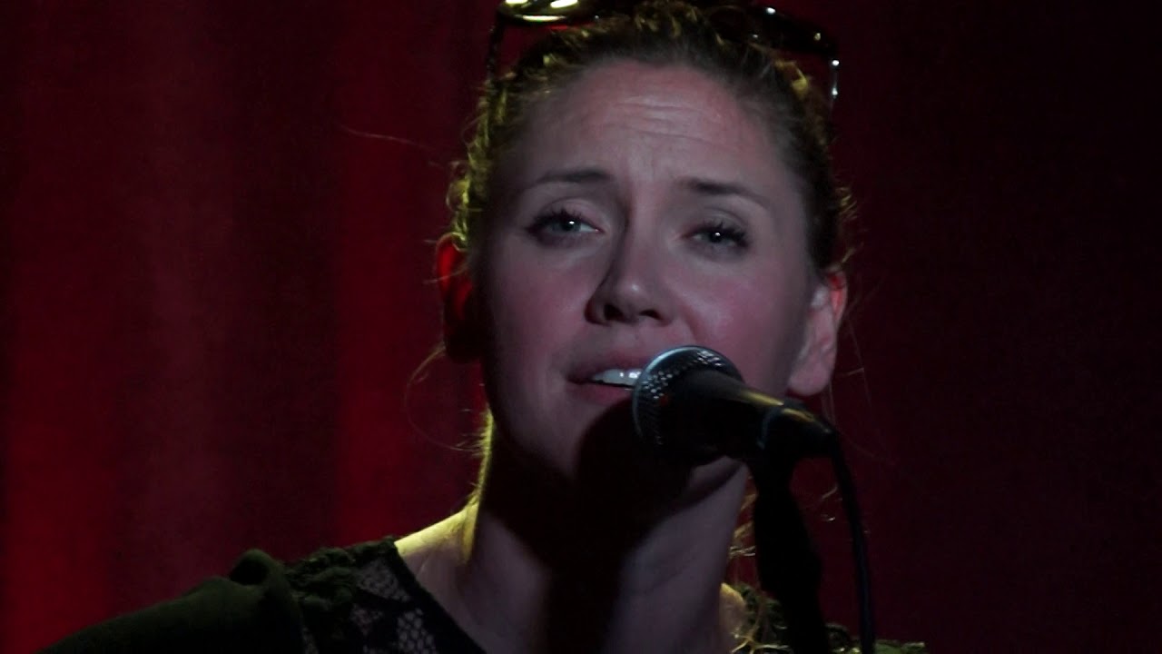 Betty Fox - Hallelujah - Live at The Hideaway Cafe (Acoustic)(Mix ...