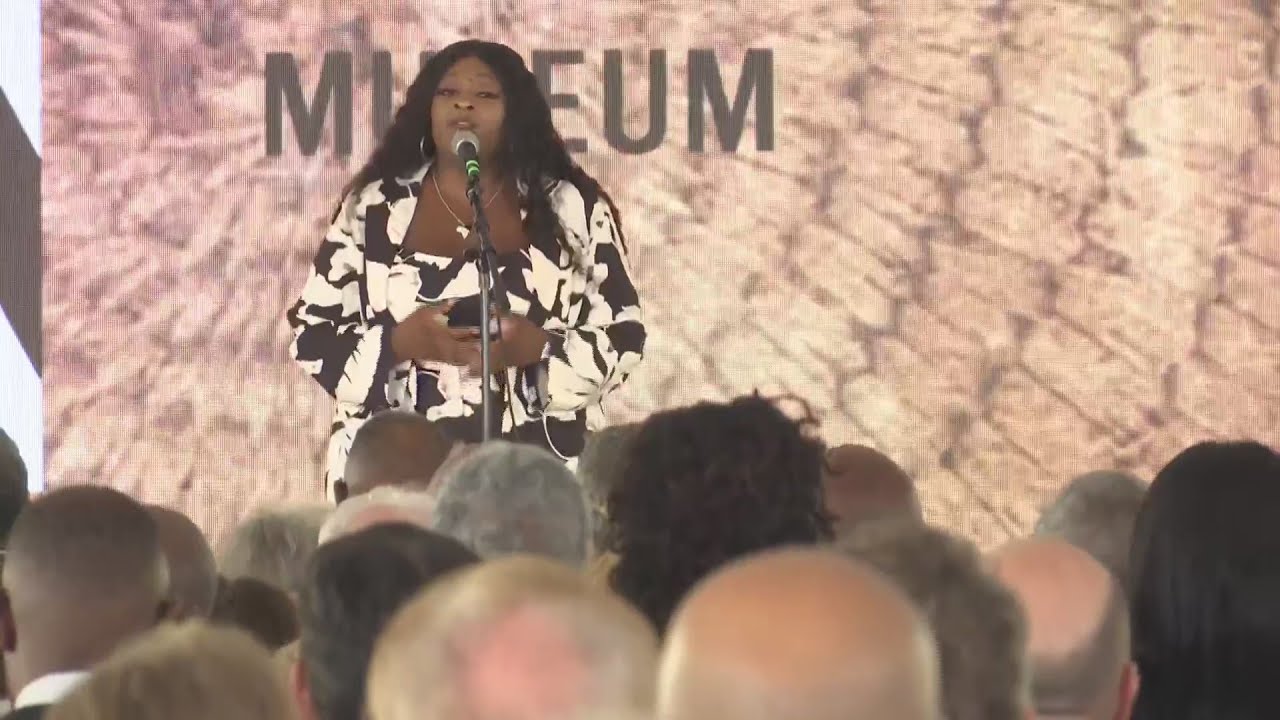 Candice Glover sings Life Every Voice and Sing at International African ...