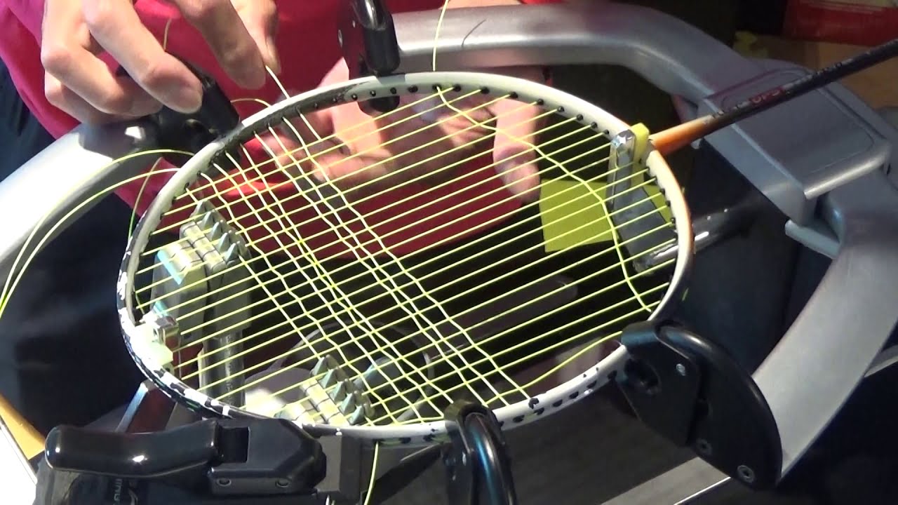 sTRINHgs: Fleet Ti-2450 Badminton Racket Stringing - YouTube
