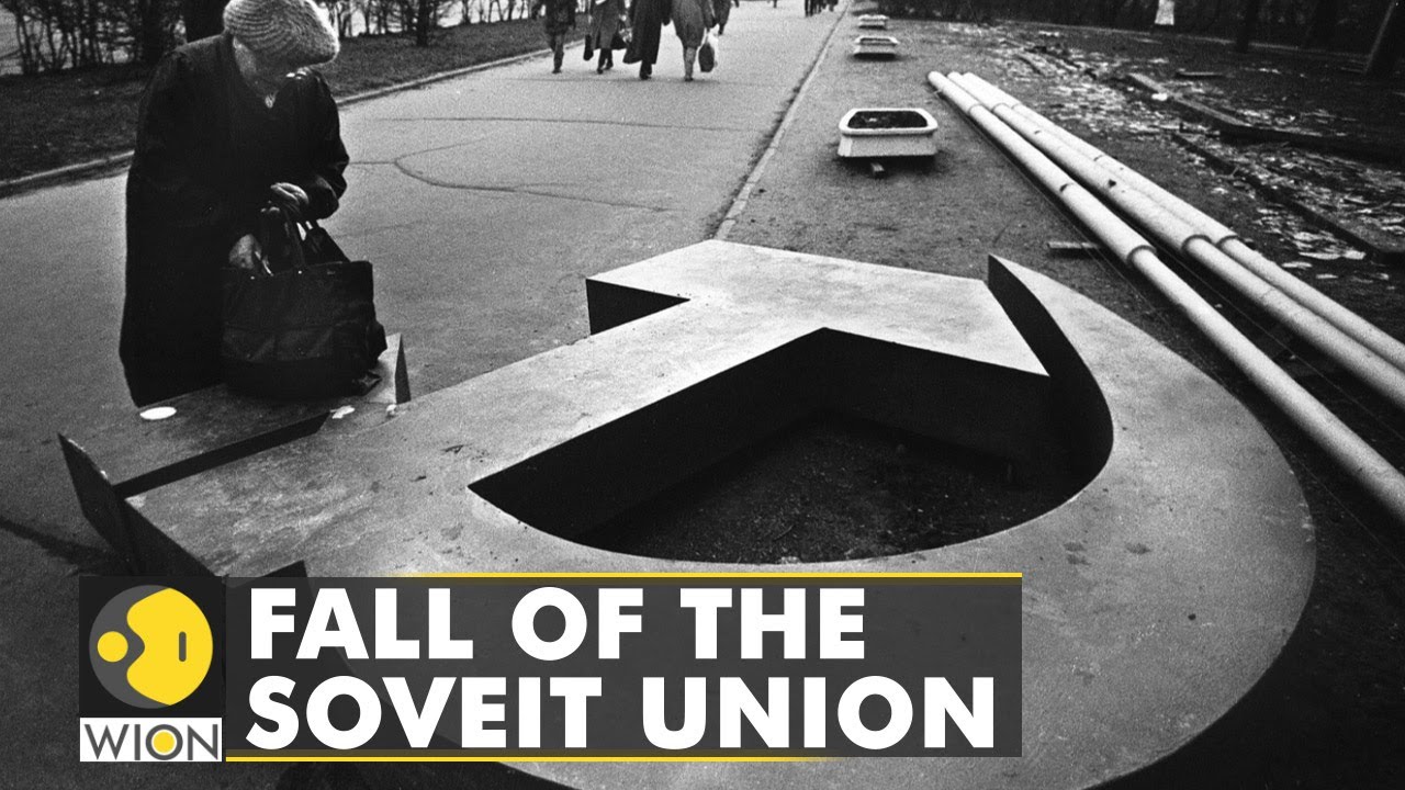 Soviet Union Falls Apart 1990s