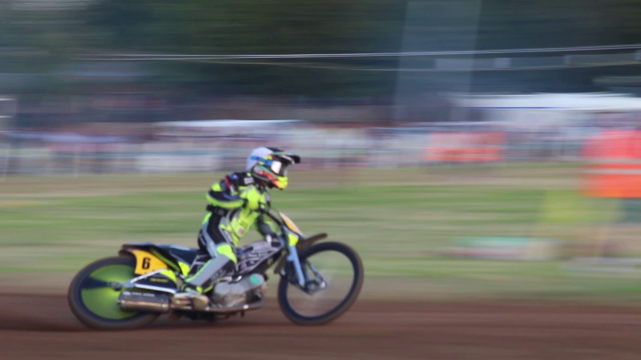 Edward kennett at Wimborne whoppa - YouTube