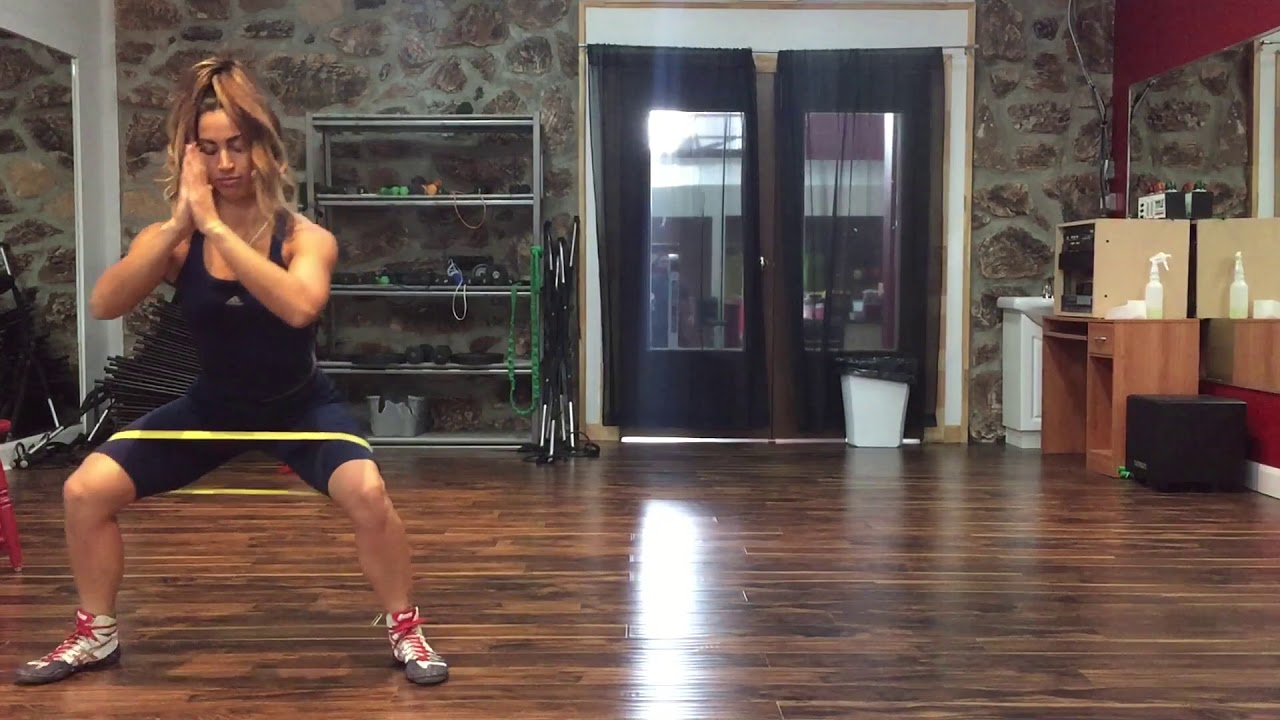 Banded Squat side walk - YouTube