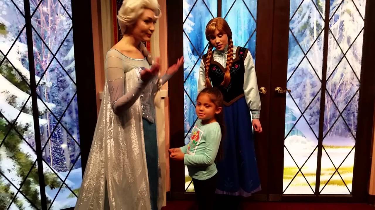 Anna & Elsa Meet & Greet at California Adventure - YouTube