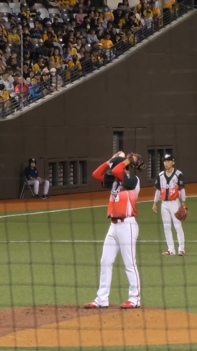 龍之子徐若熙 20250426（六）鬼神般3局30球7K@wdragons_baseball #徐若熙 #味全龍 #味全龍dragons #大巨蛋 #baseball #mlb - YouTube