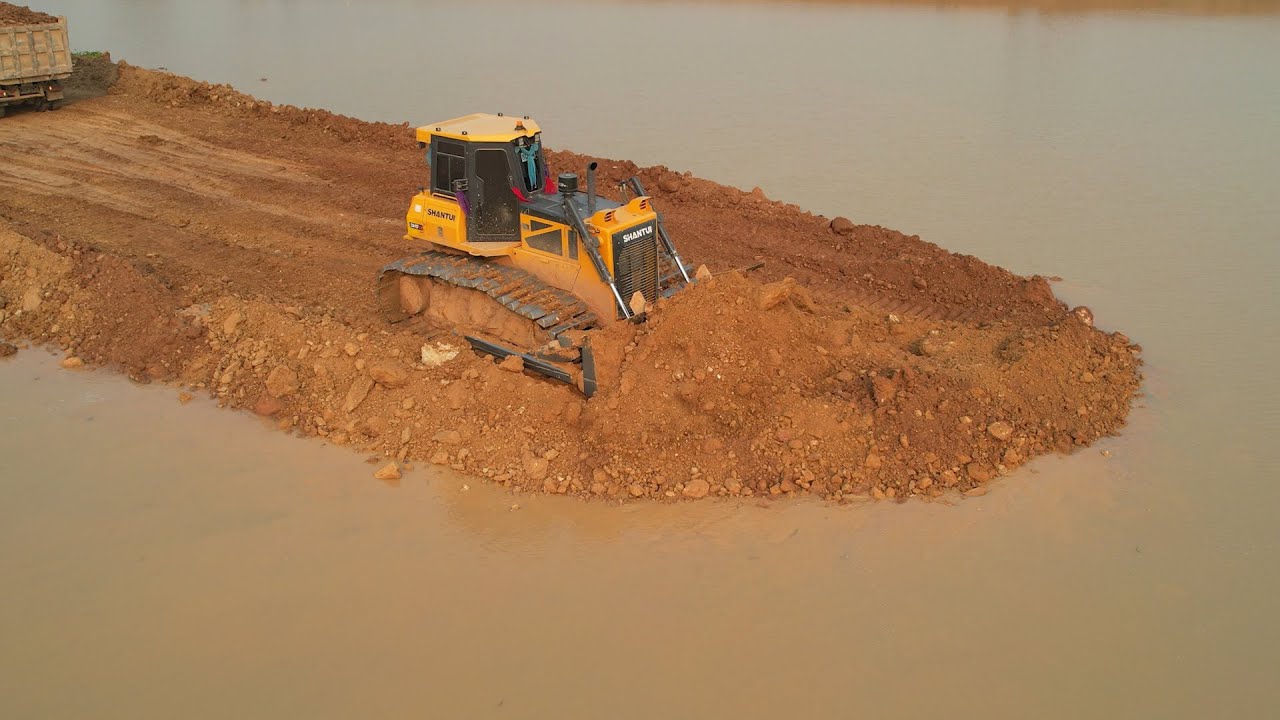 Wonderful New Site Work Back fill Lake Overflow Dumping And Bulldozer ...