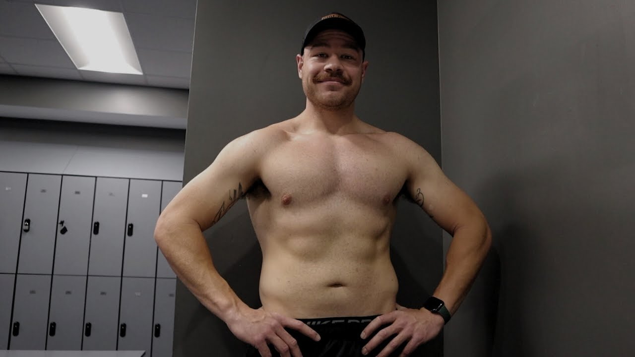 FROM DAD BOD TO SHREDDED (Day 12) Legs and Abs - YouTube