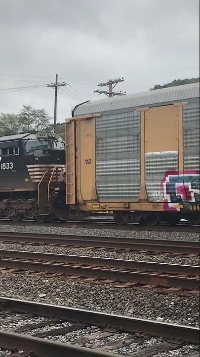 Nice Horn! Norfolk Southern AC44C6M & SD70ACC lead a Mixed Freight ...