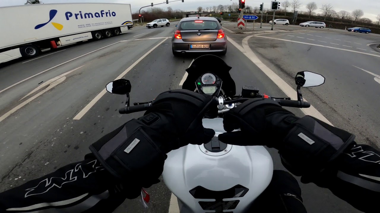 Suzuki Sv1000n 2004 original sound - YouTube