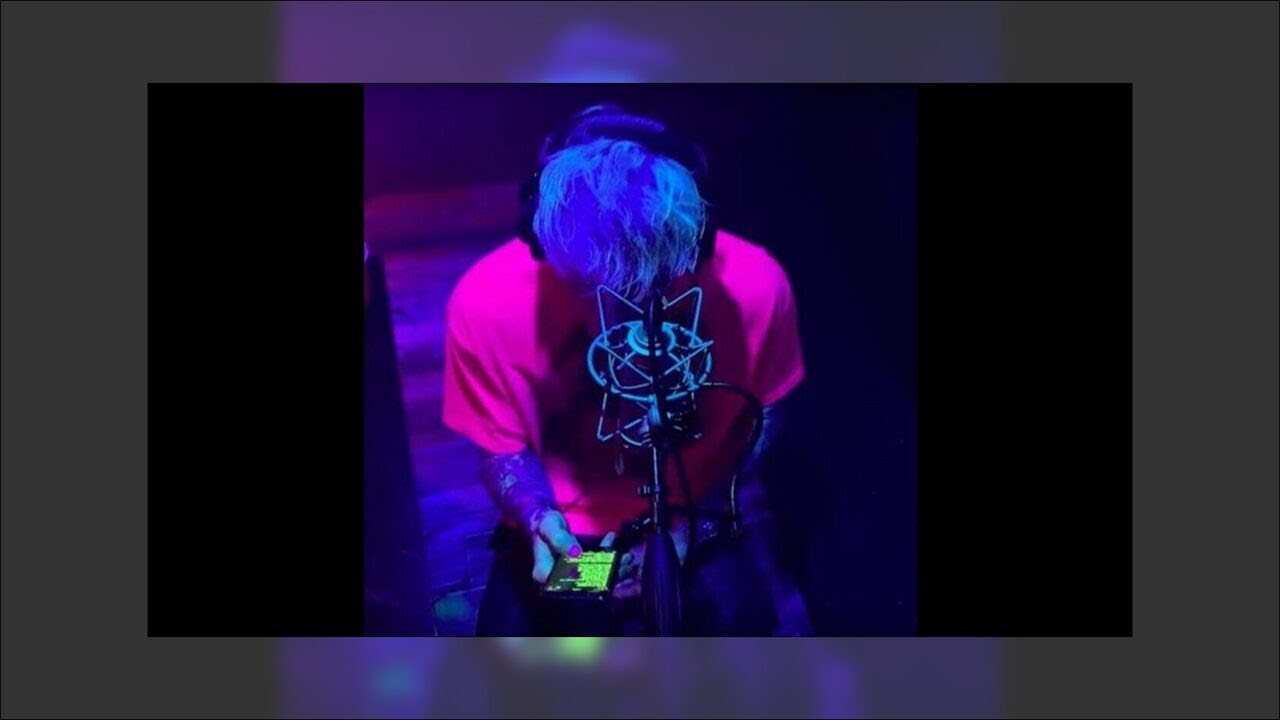 Machine Gun Kelly - Whats Poppin (Freestyle) - YouTube