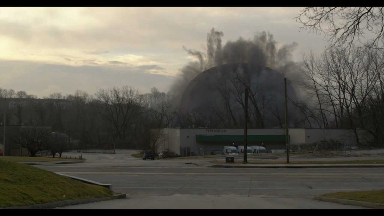 Baltimore BGE Gas Tower Implosion Explosion - YouTube