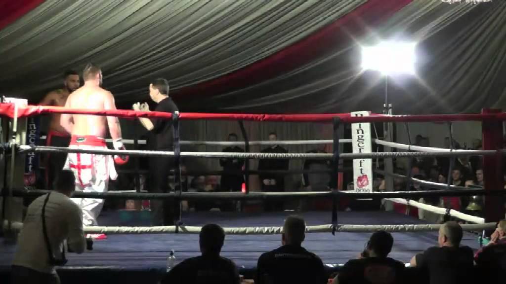 Craig Douglin (FCA) Vs Glenn Merritt (Star Kickboxing) - YouTube