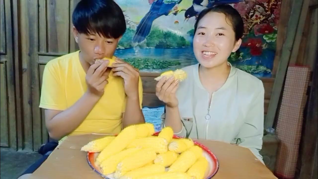 nrog wb noj pob kws tshiab os cov phooj ywg txhua tus - YouTube