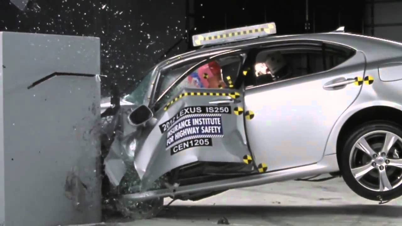 Crash Test Lexus IS250 / 350 40mph small overlap test IIHS - YouTube
