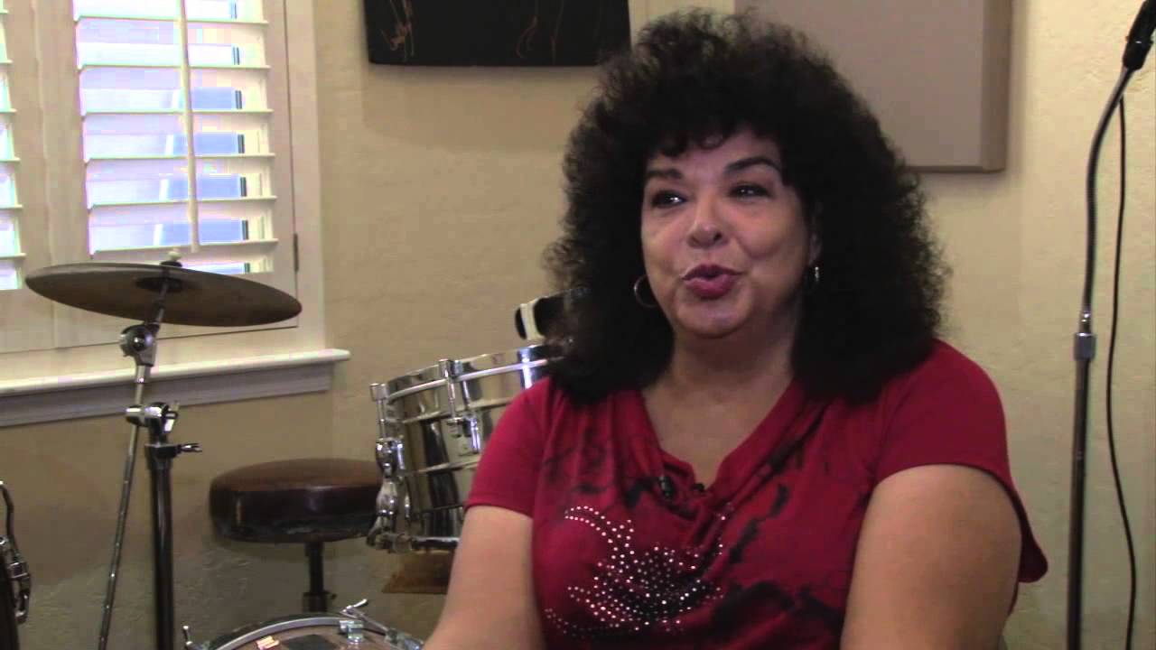 Latin jazz singer breaking down barriers - YouTube