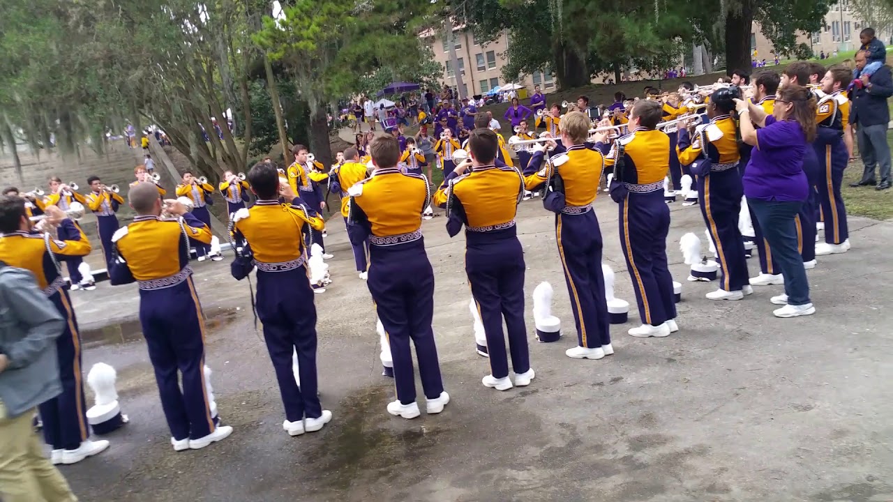 Lsu tiger band trumpet section 2018 warmup - YouTube