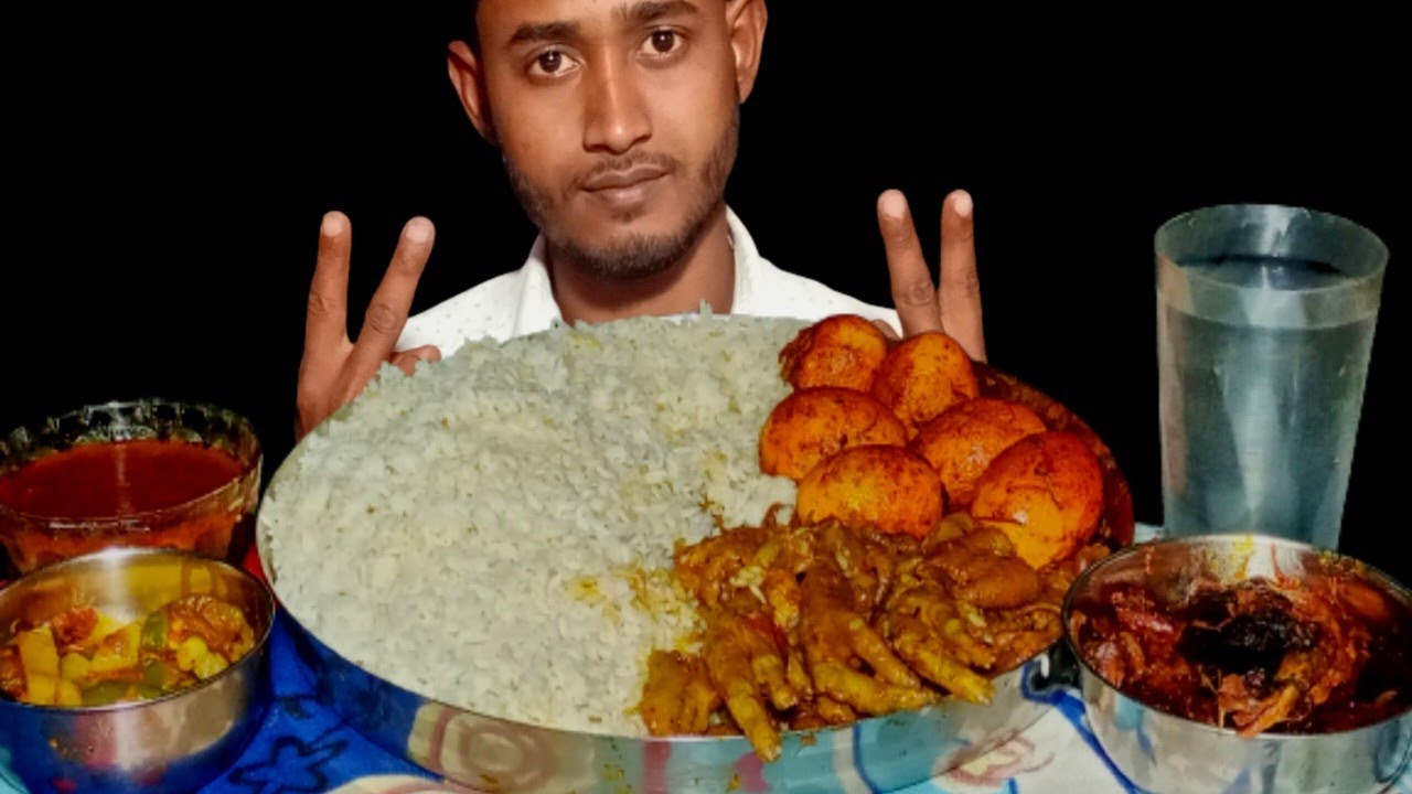 Spicy chicken skin curry,egg curry,dry fish curry,sponge ground & dry ...