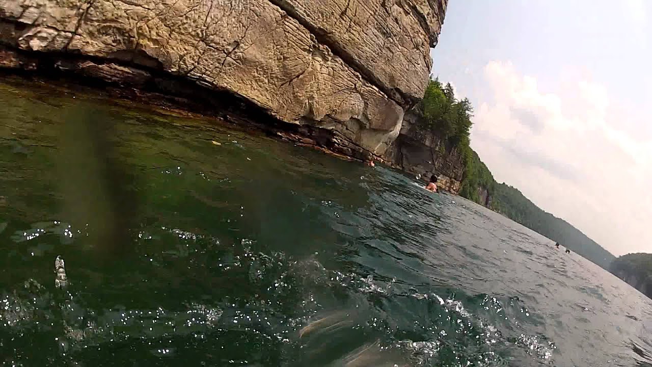 Cliff jumping Summersville Lake, WV - YouTube