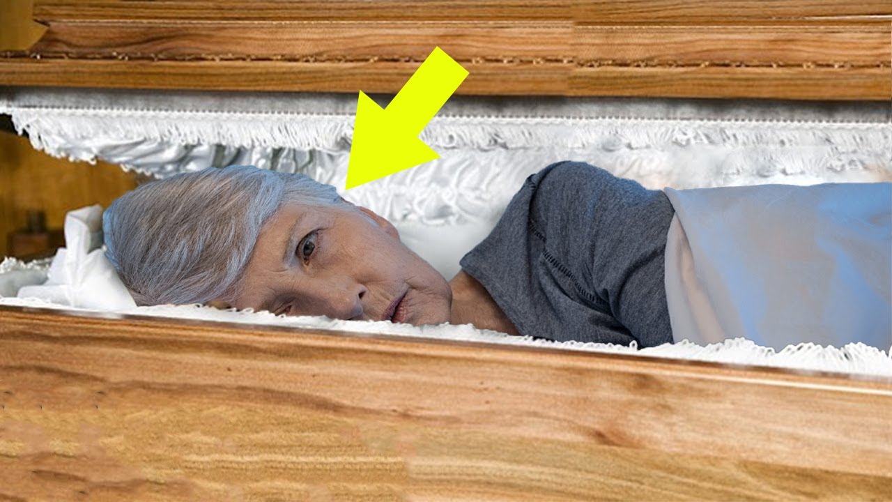 Children Attend Mom's Funeral to Divide Inheritance, See Her Open Eyes ...
