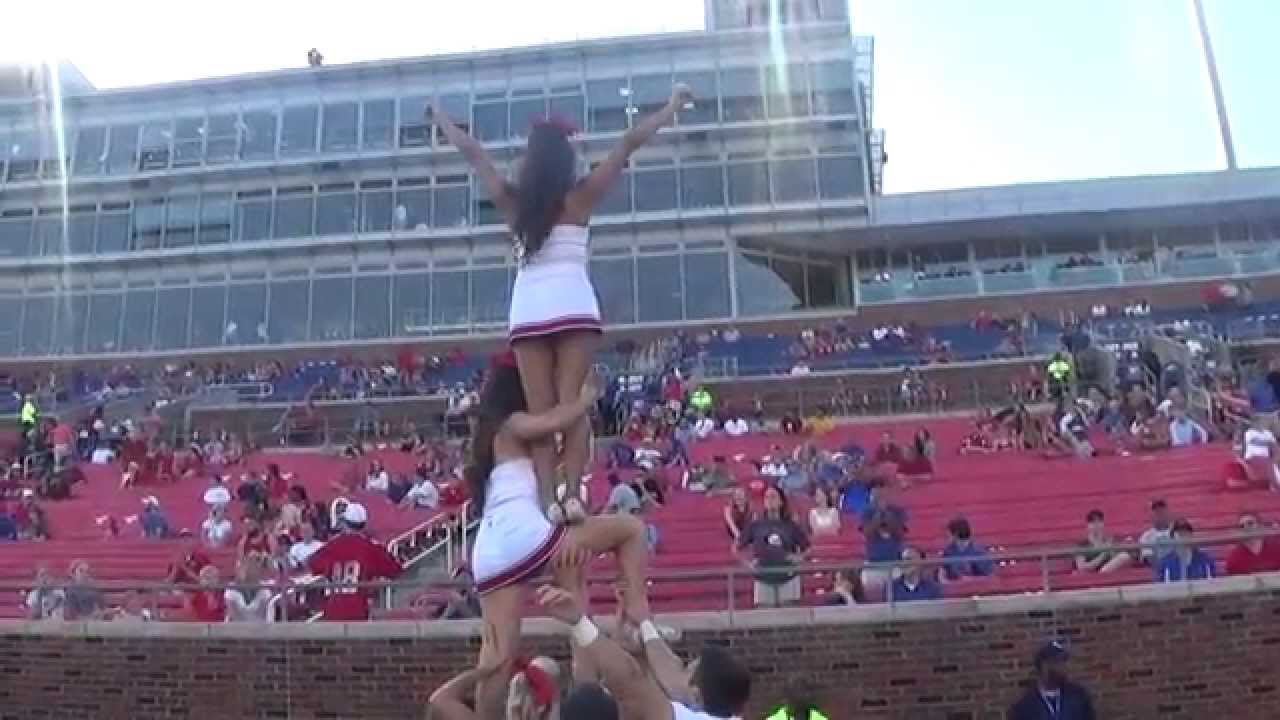 SMU CHEERLEADERS ON THE SIDELINES - YouTube