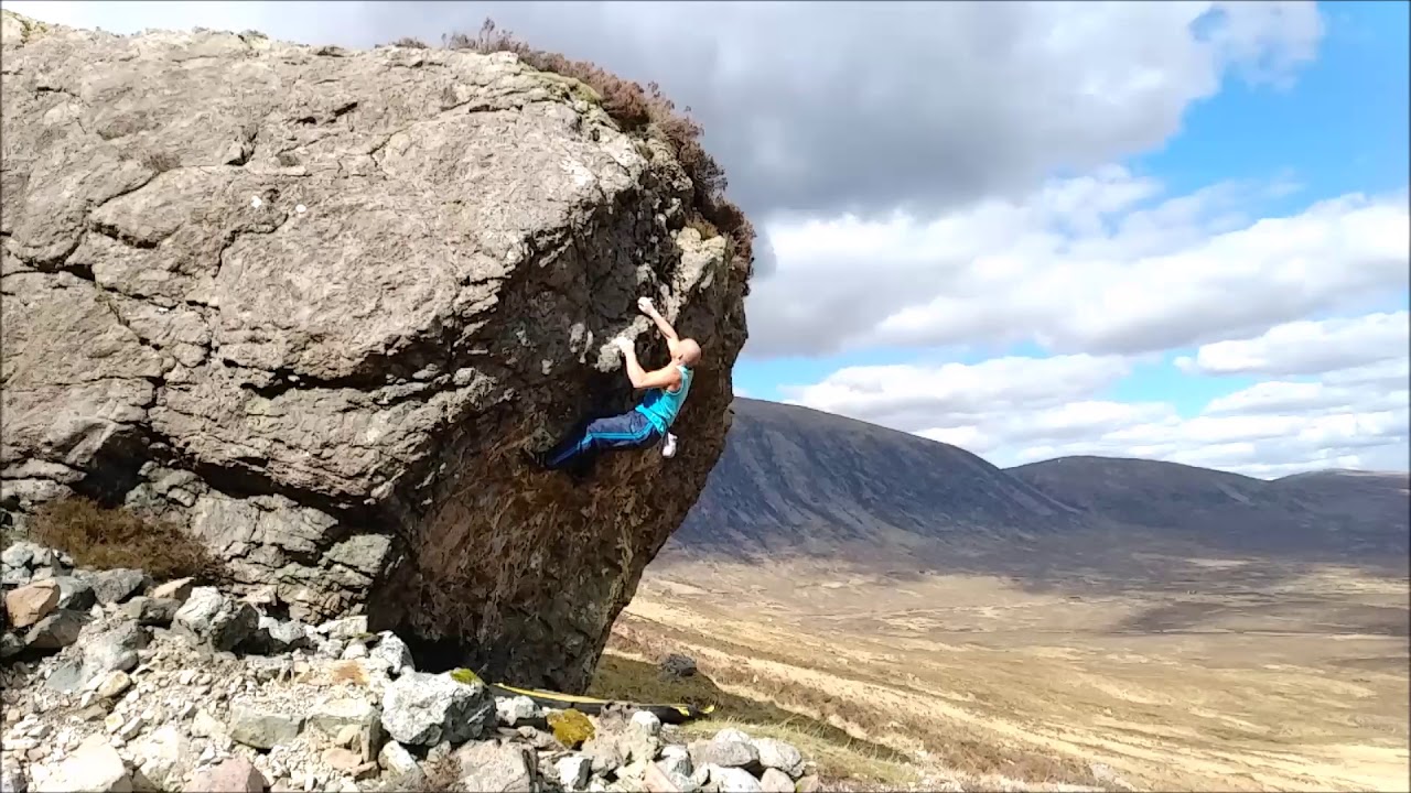 Scottish mountain.....bouldering. The Ramp 7A / V6 ** , Glen Coe - YouTube