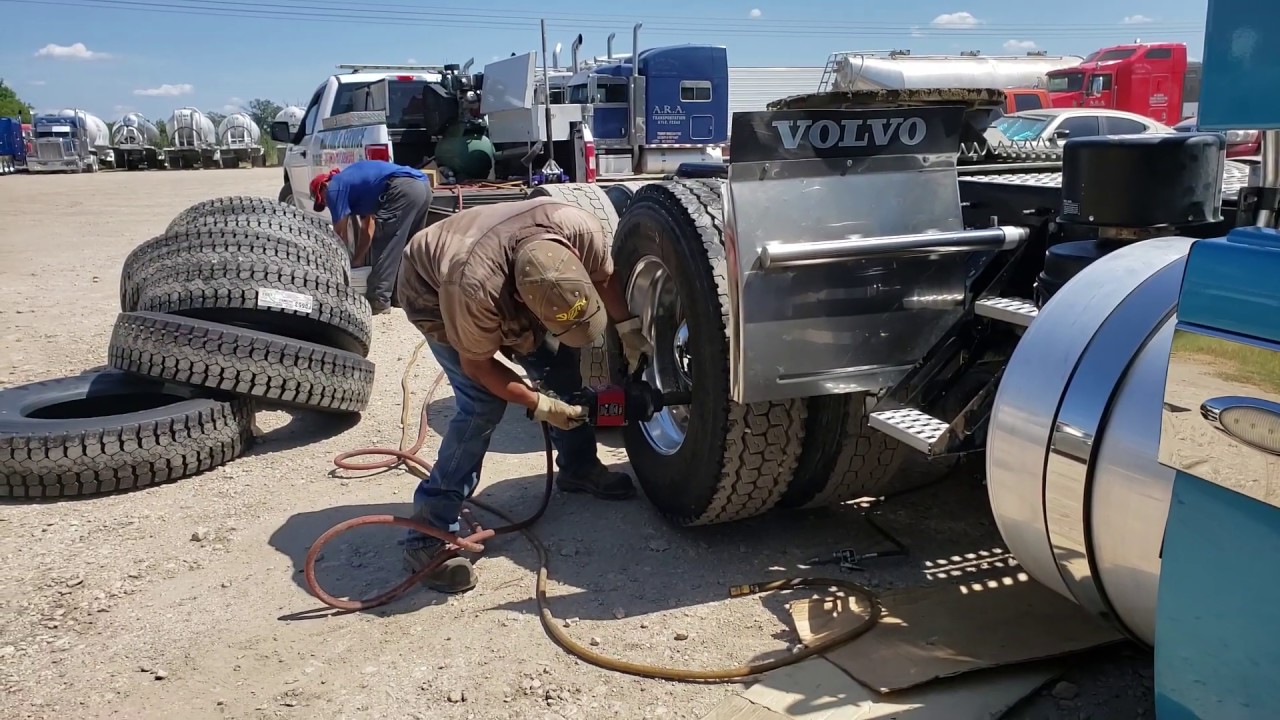 How to Change a Tire🔧on a Semi Truck 🚛 - YouTube