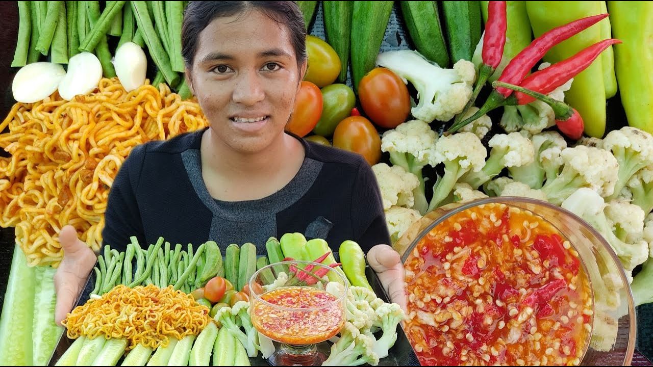 #nika eating vegetables / Long Bean, Cauliflower, Tomato🍅/ Okra and ...