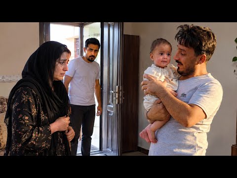 Mojtaba searching for the missing child's family