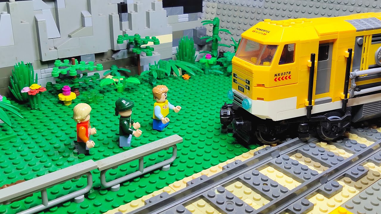 The TRAIN DERAILED - Lego Stop Motion - YouTube