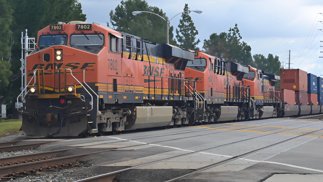 Railfanning CP Los Nietos ft: Ns, BNSF 5441, tons of action - YouTube