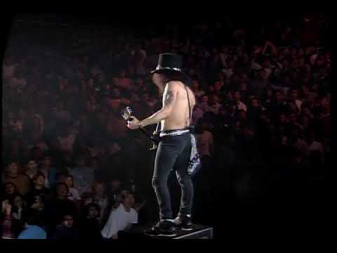 Guns N' Roses - Paradise City (LIVE in Tokyo 1992) - YouTube