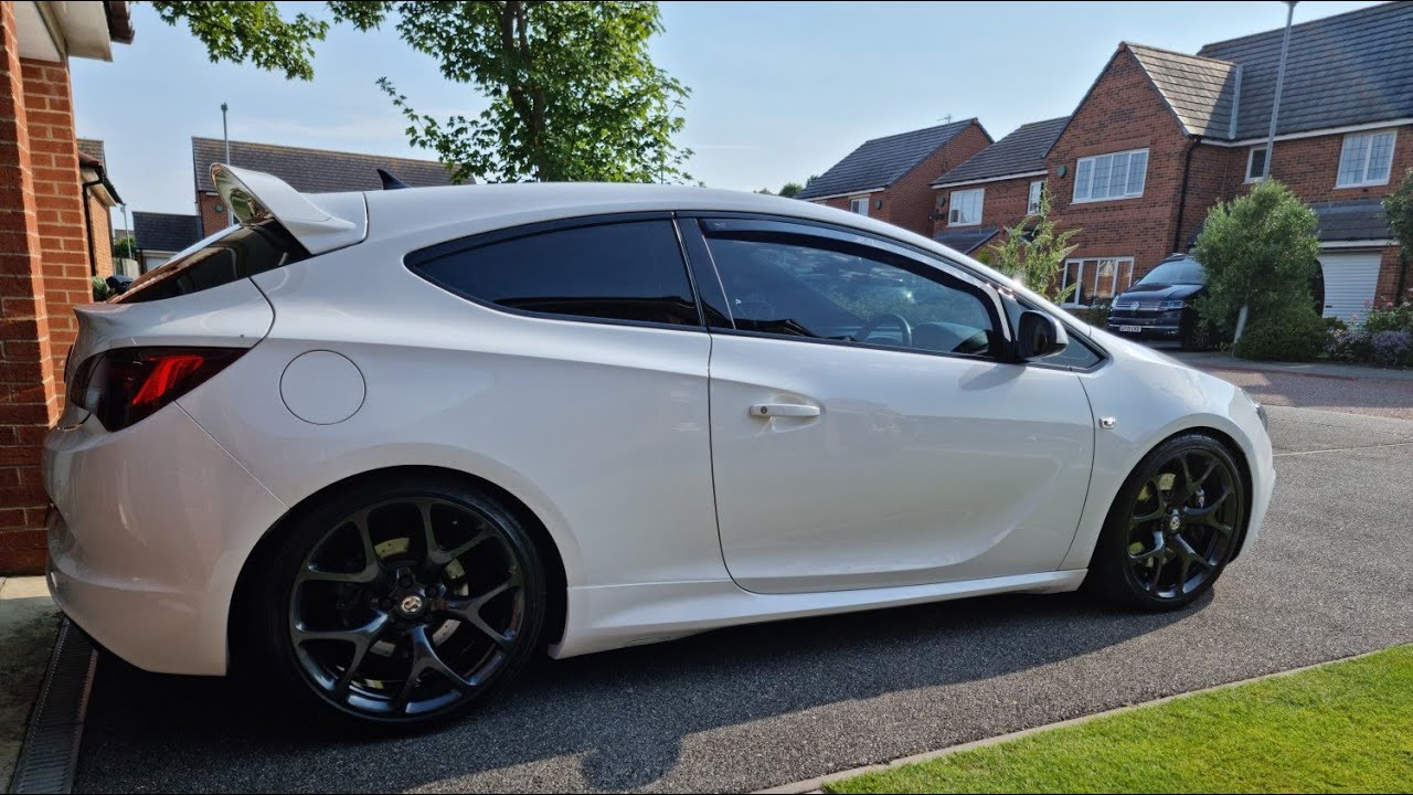 Winter white car issues #winter #white #astra - YouTube