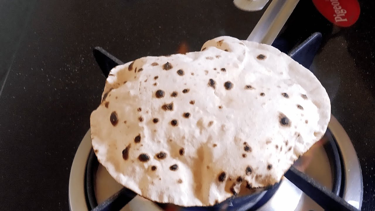 Easy Make Soft and Fluffy Roti Recipe | Step By -Step Wheat Atta Phulka ...