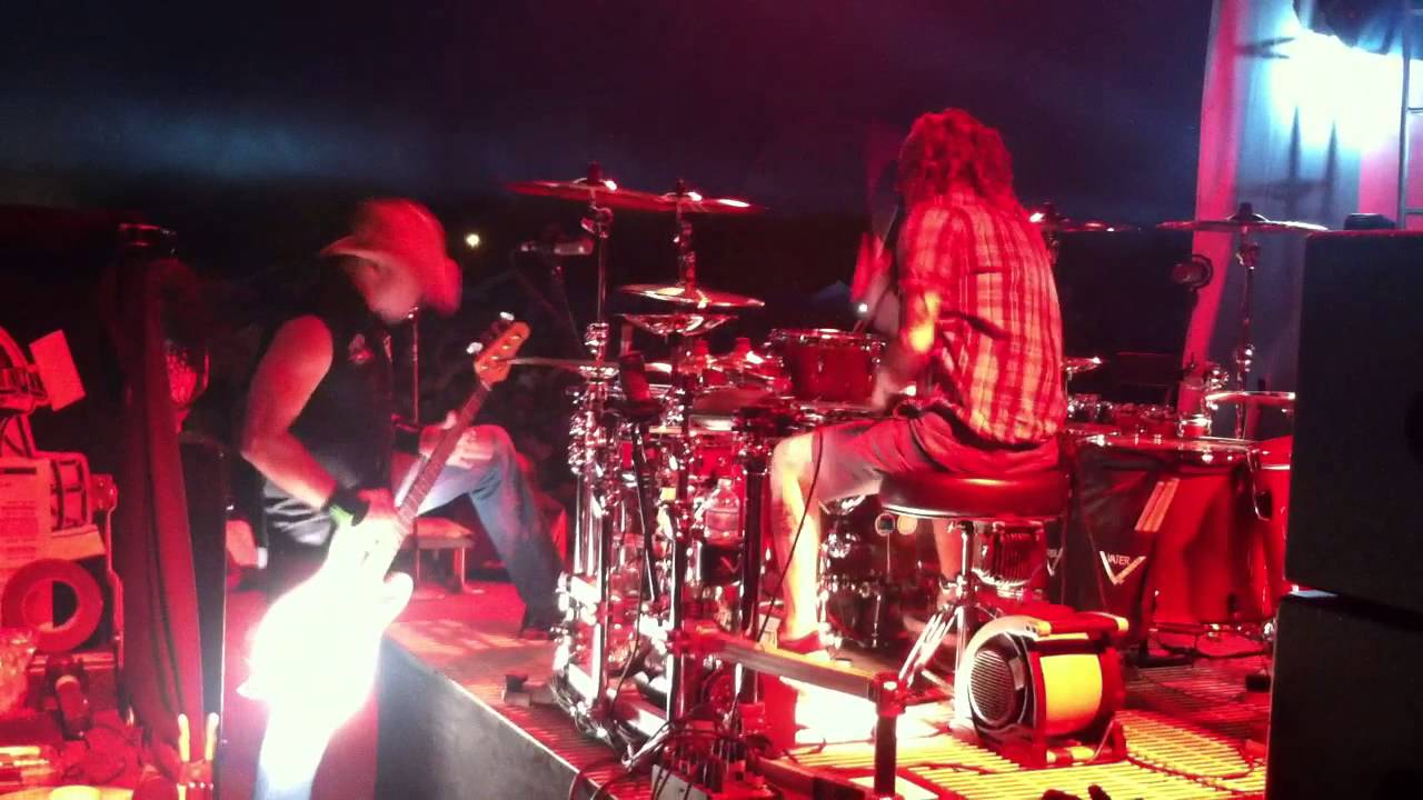 Morgan Rose (Sevendust) drumming Black - YouTube