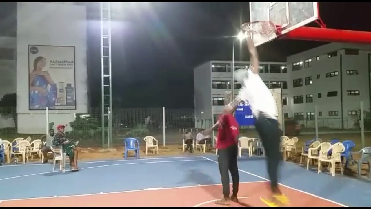 Under leg dunk with flip flops - YouTube