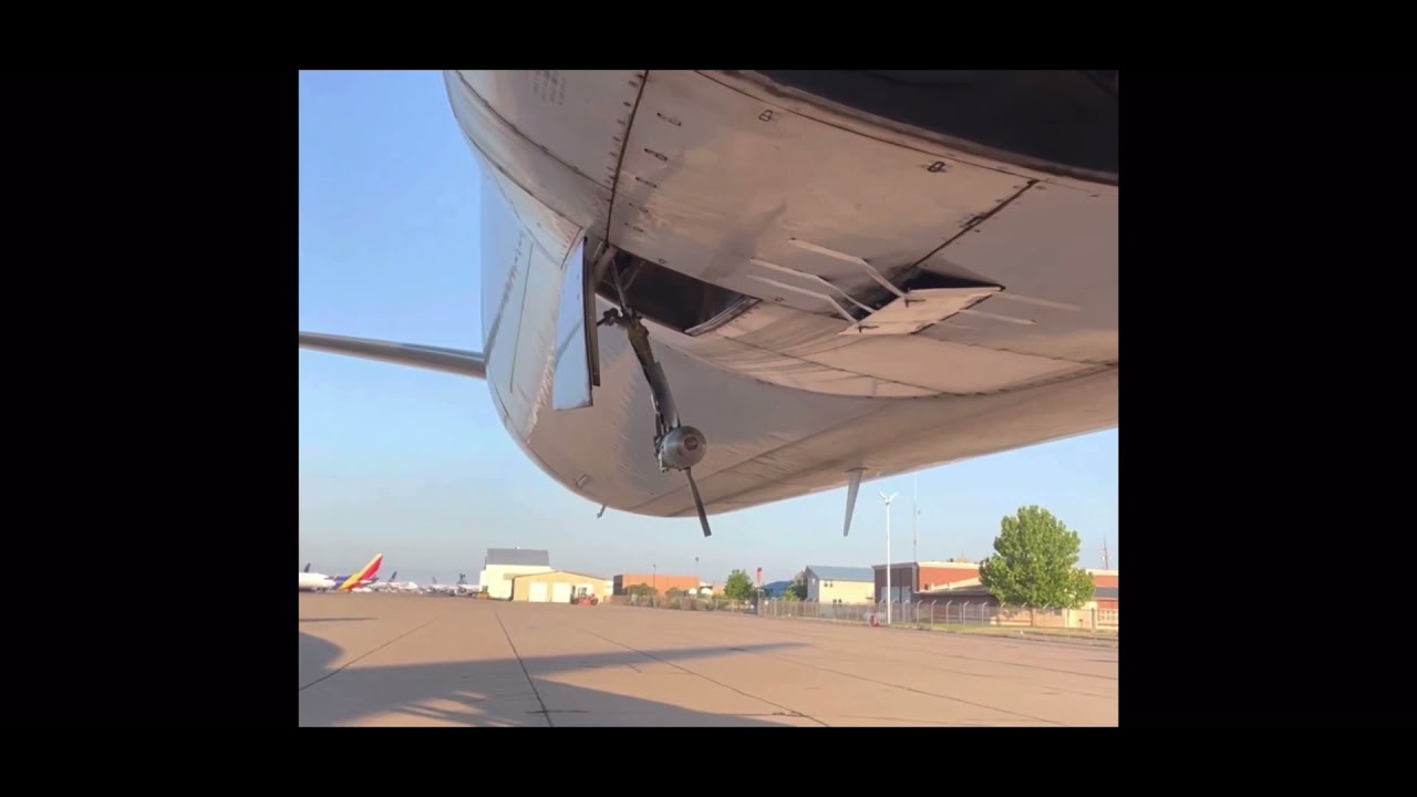 RAM AIR TURBINE (RAT) operation on Boeing 767-400 - YouTube